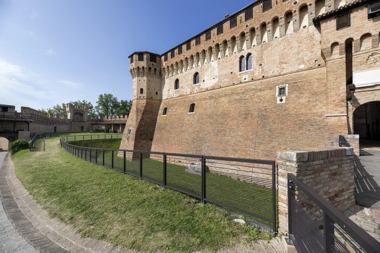Château de Gradara : où l'histoire et le design se rencontrent ...